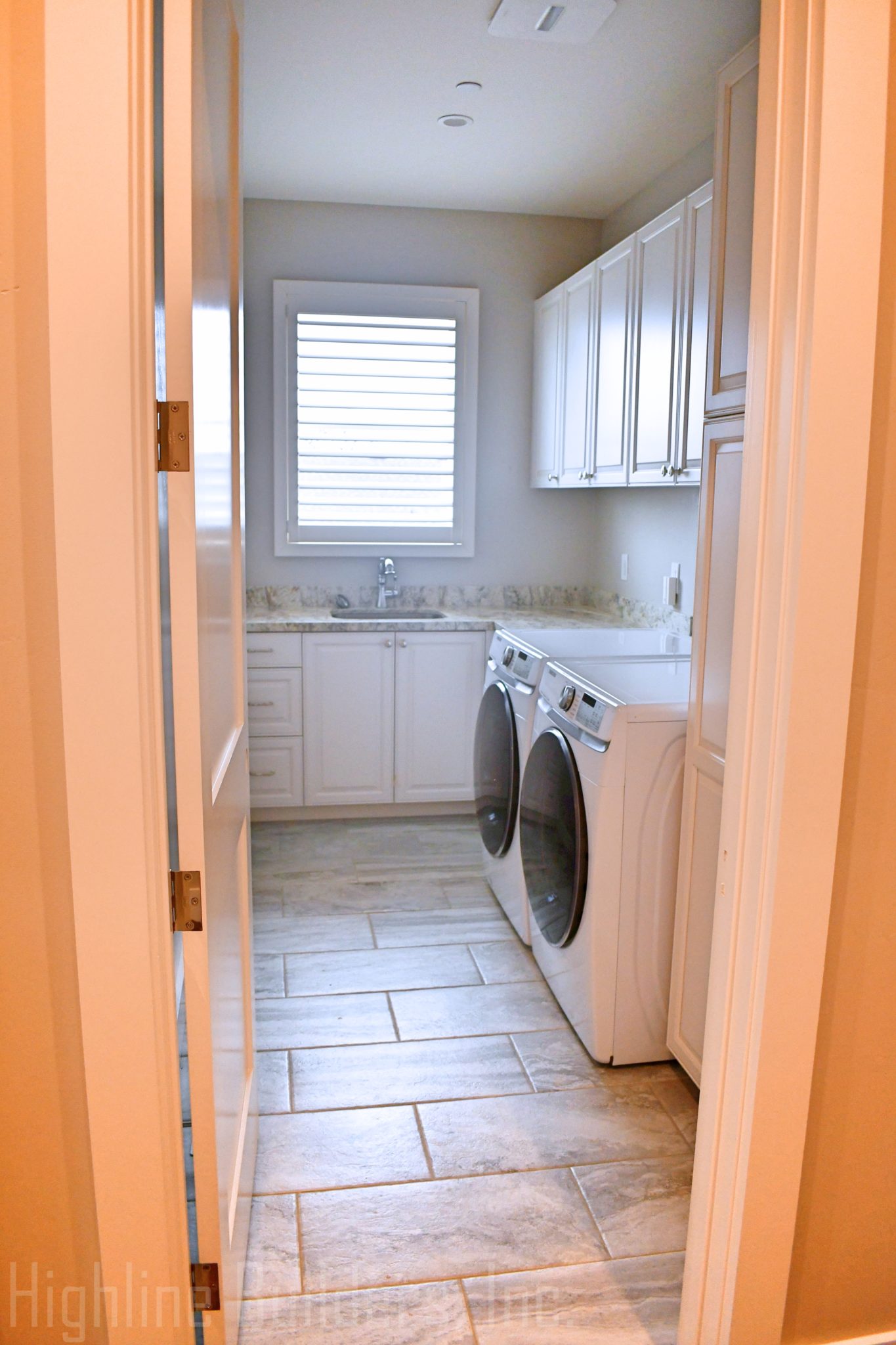 Laundry | Highline Builders, Inc.